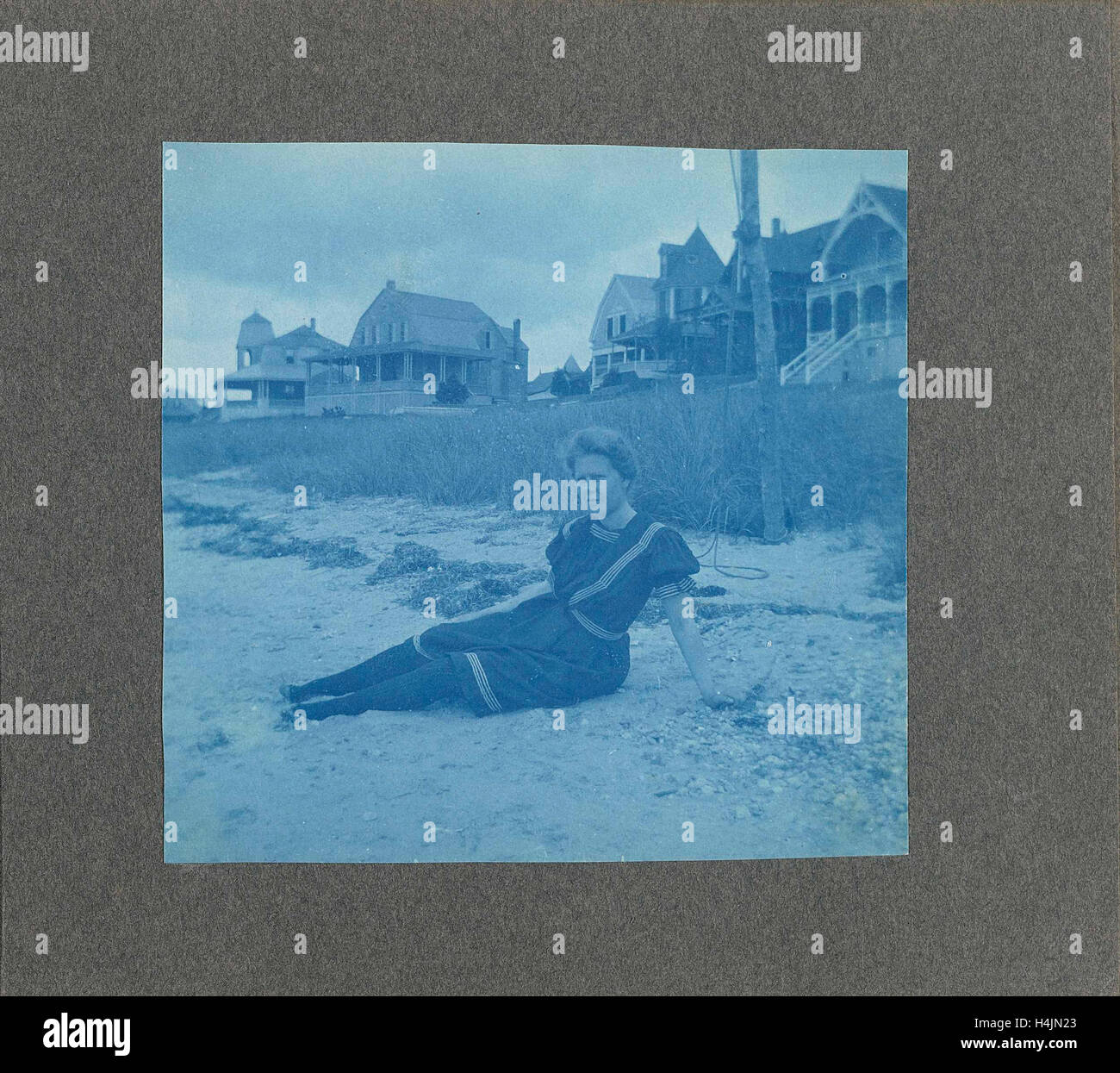 Sitting on the beach, USA, Anonymous, c. 1900 - c. 1920, Cyanotype, a ...