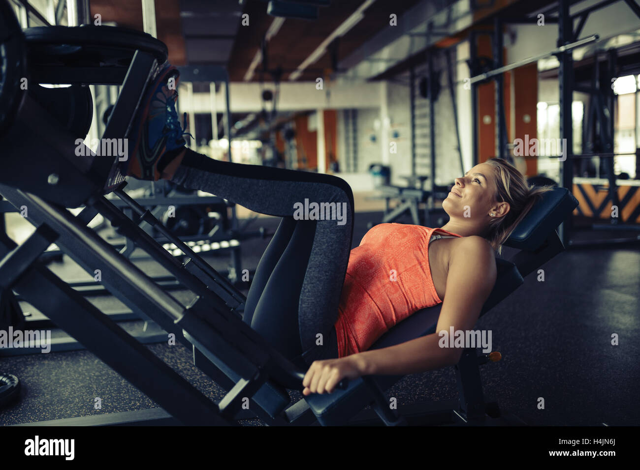 Working leg muscles hi-res stock photography and images - Alamy