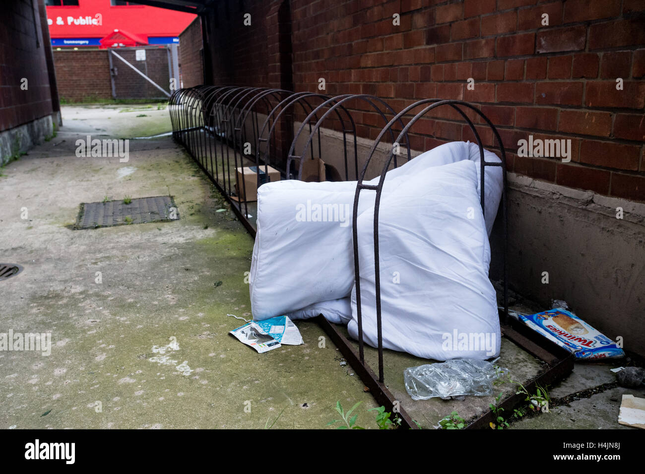 Rough sleeper hi-res stock photography and images - Alamy