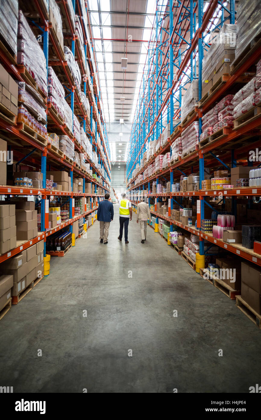 Logistics warehouse management team hi-res stock photography and images ...