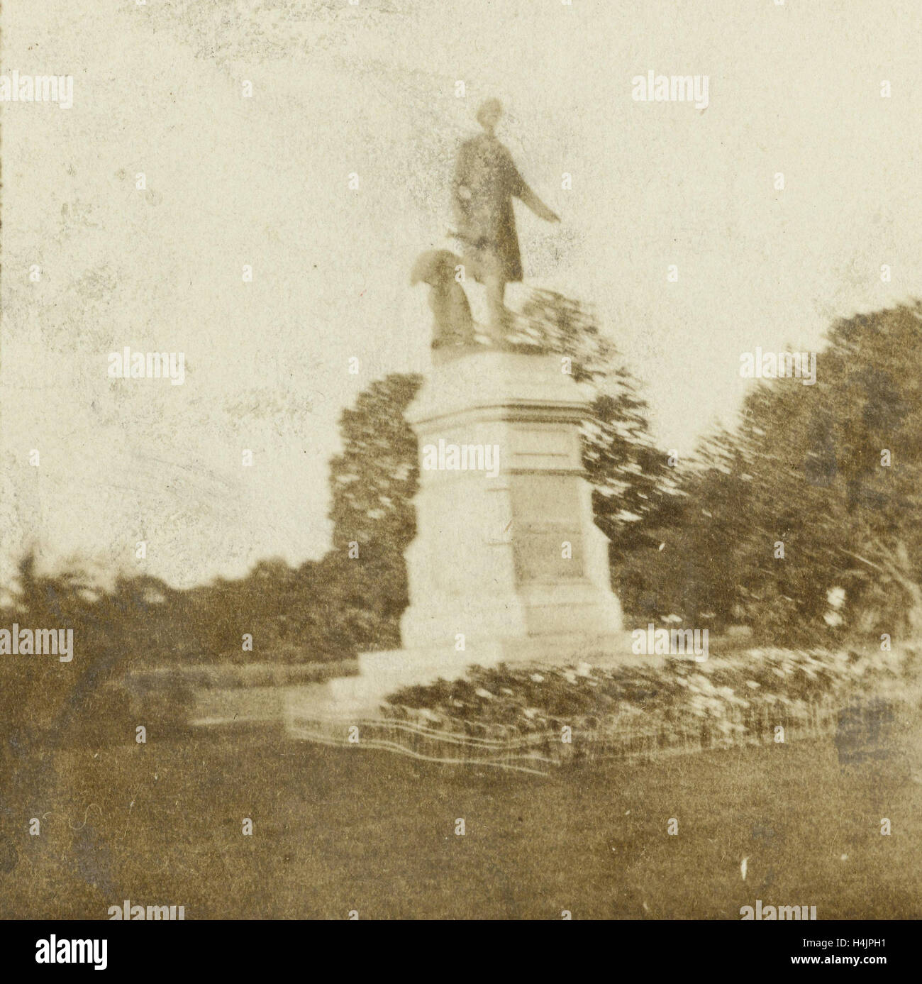 Statue canada first prime minister hi-res stock photography and images ...