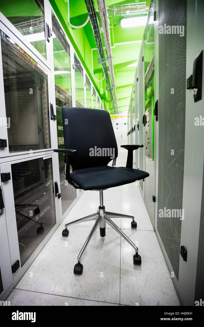 Empty chair hi-res stock photography and images - Alamy