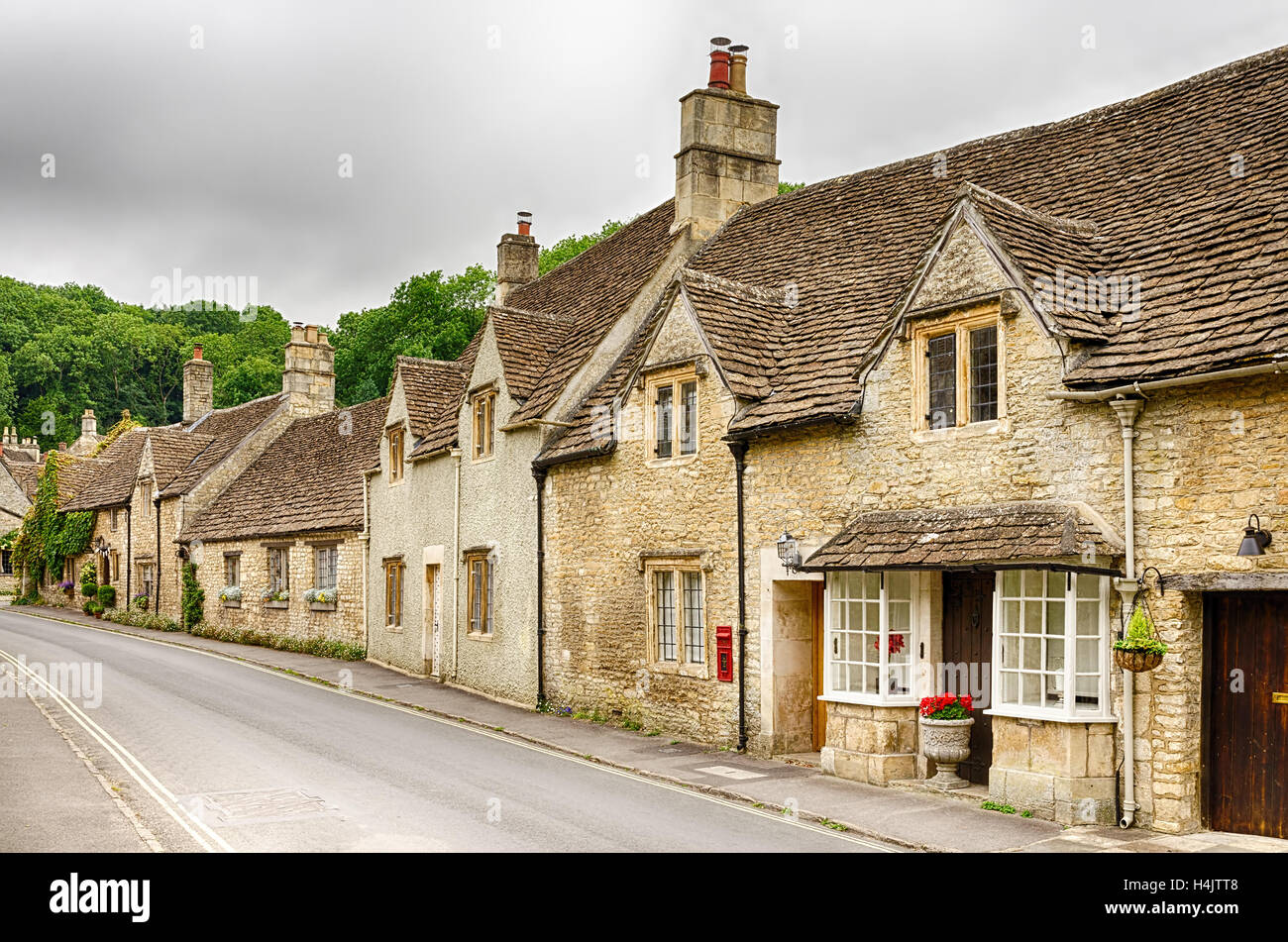 British countryside houses hi-res stock photography and images - Alamy