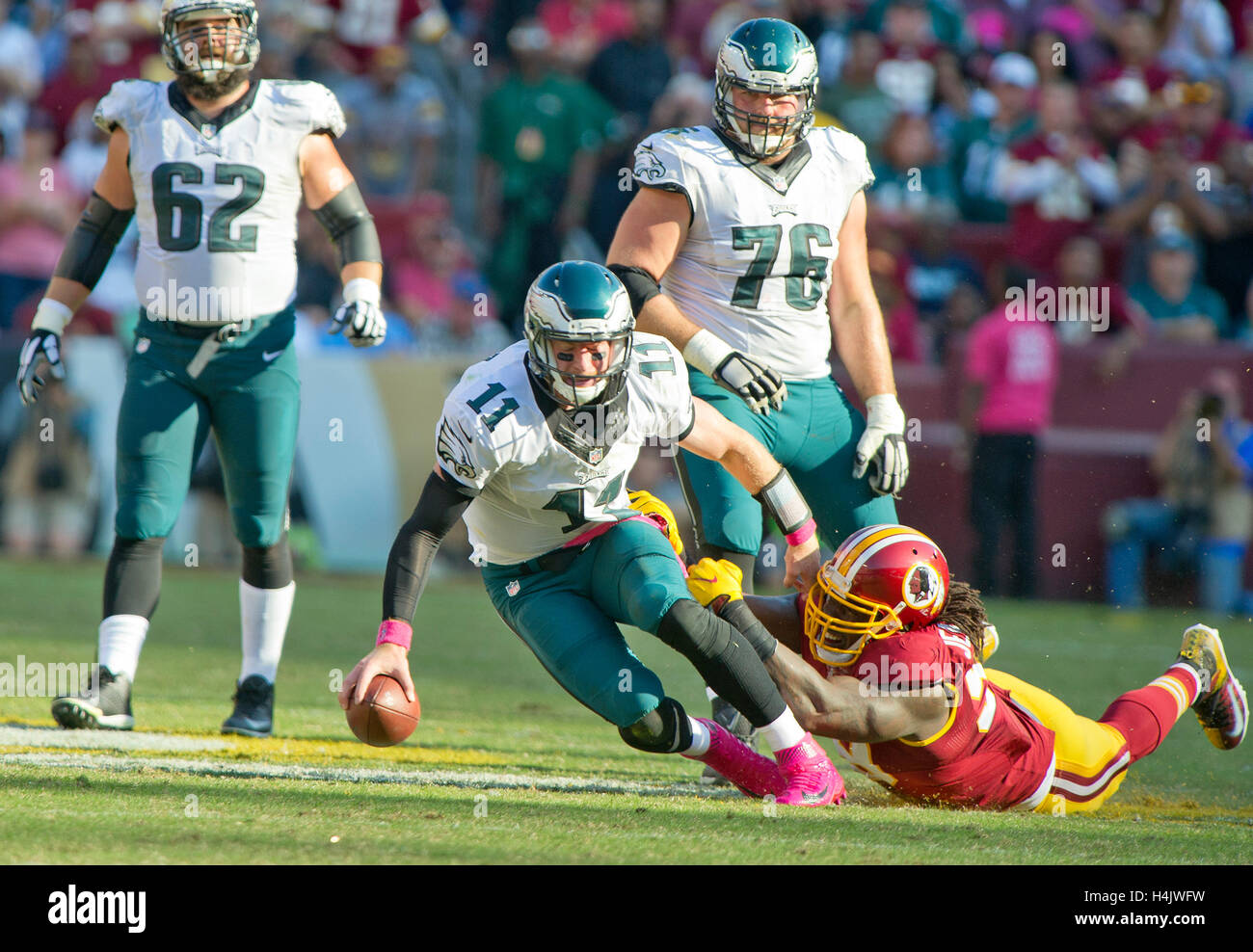 Philadelphia eagles defensive end hi-res stock photography and images ...