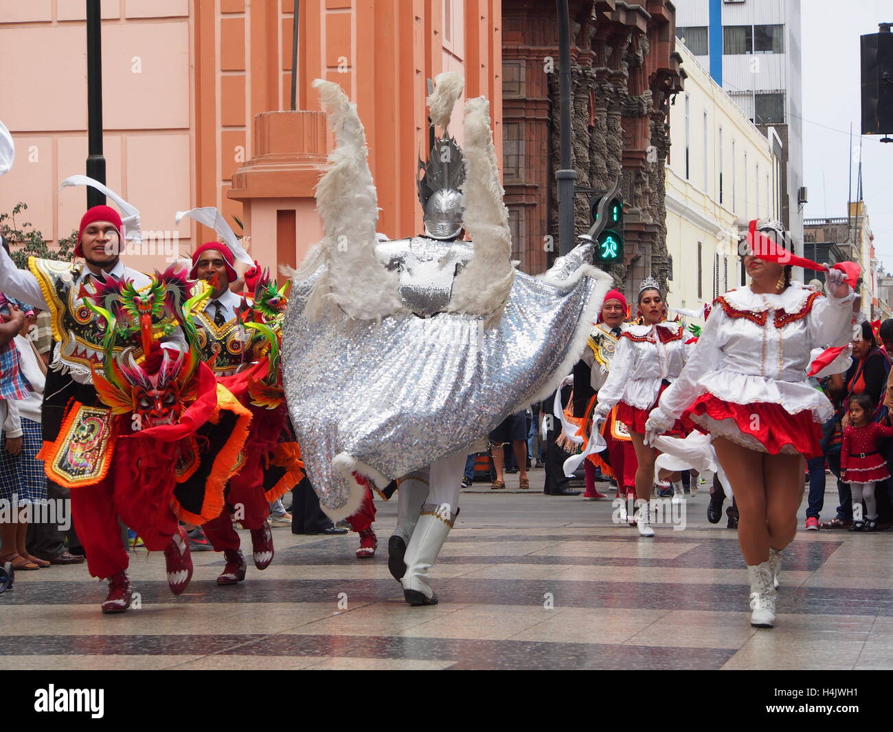 Morenada peru hi-res stock photography and images - Alamy