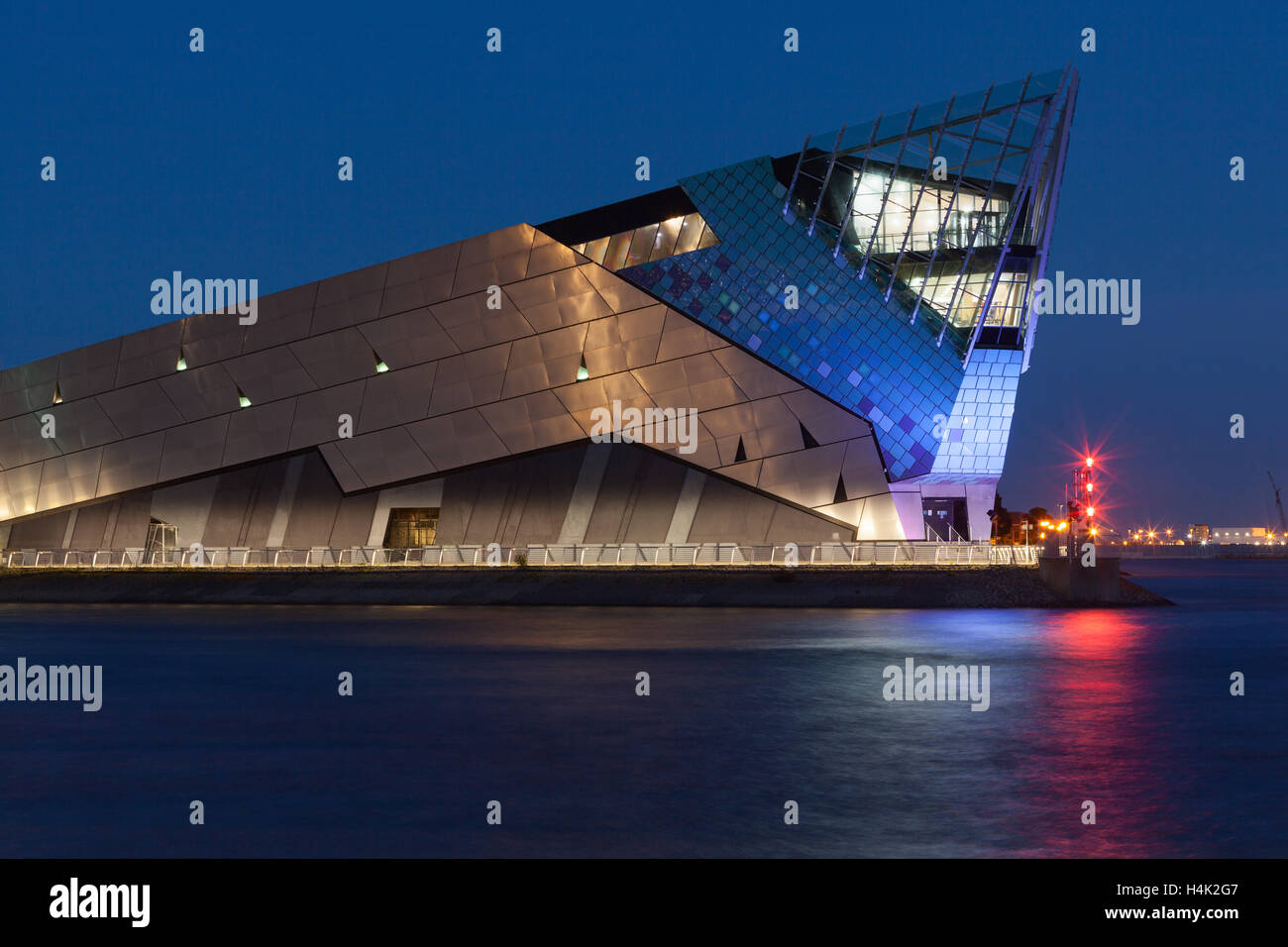 The deep hull terry farrell hi-res stock photography and images - Alamy