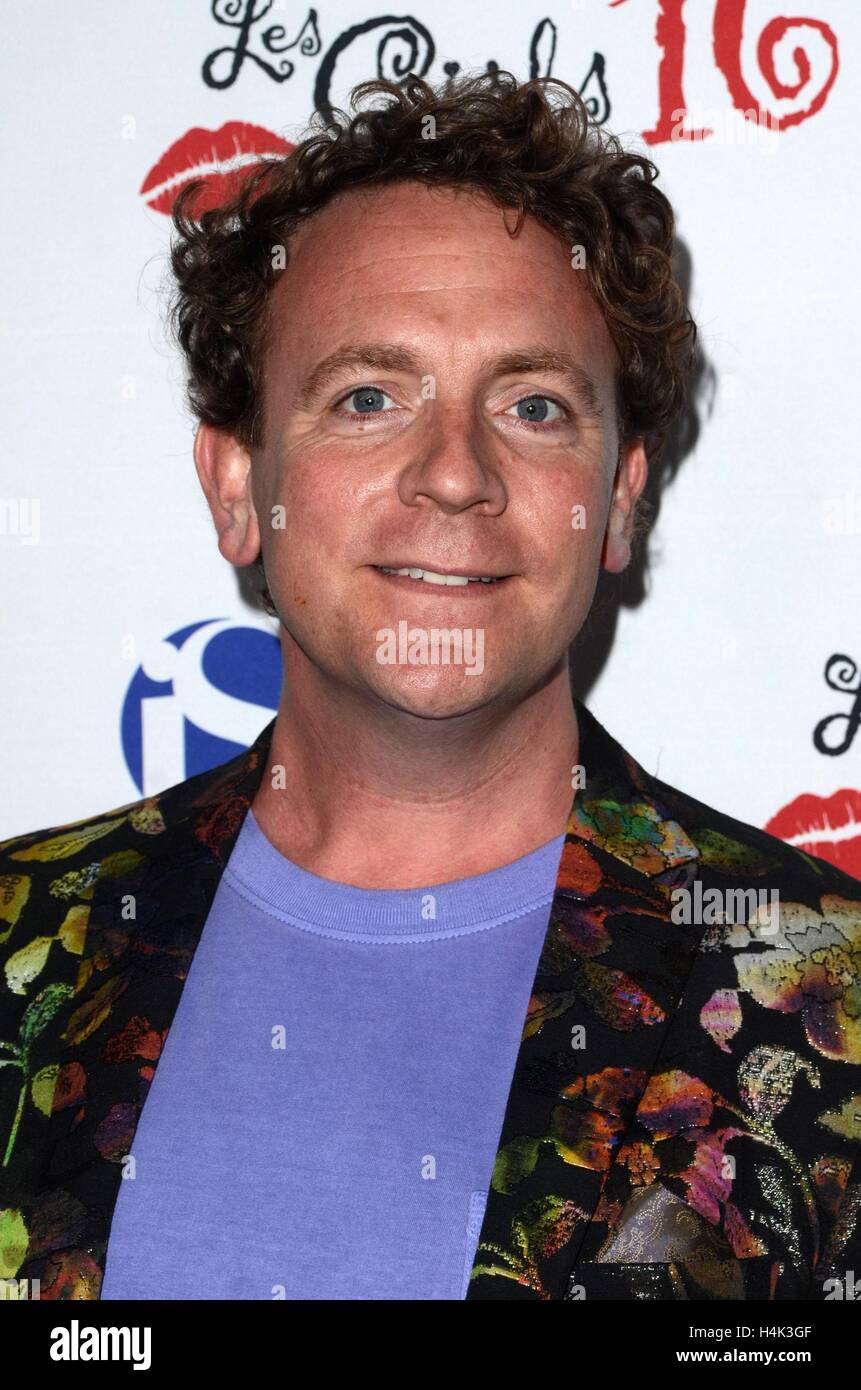 Los Angeles, CA, USA. 16th Oct, 2016. Drew Droege in attendance for 6th ...