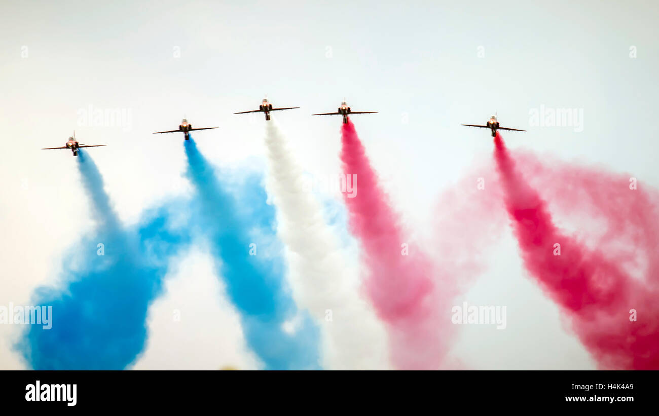Kuala Lumpur, Malaysia. 17th Oct, 2016. British RAF Red Arrows flying ...