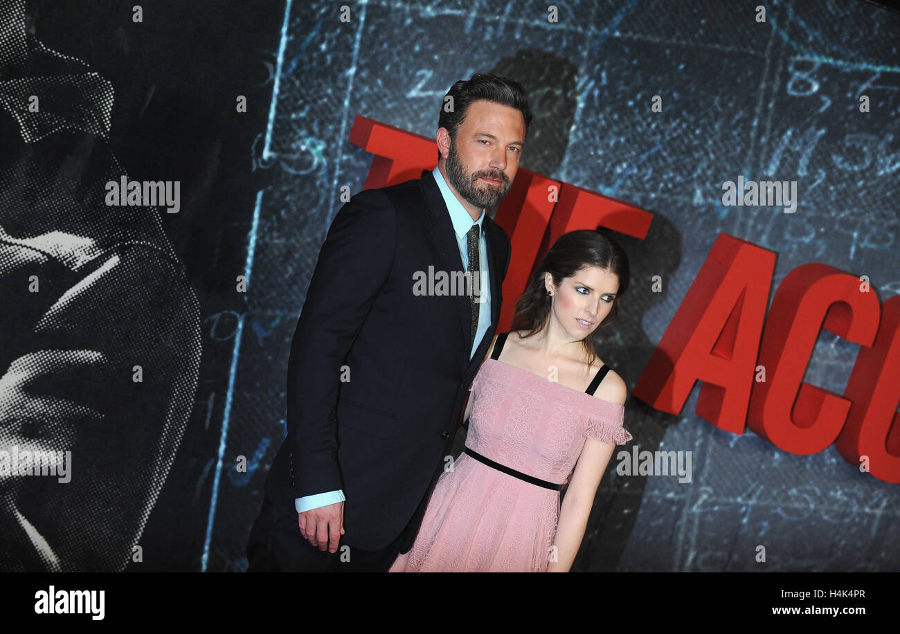 Anna kendrick ben affleck hi-res stock photography and images - Alamy