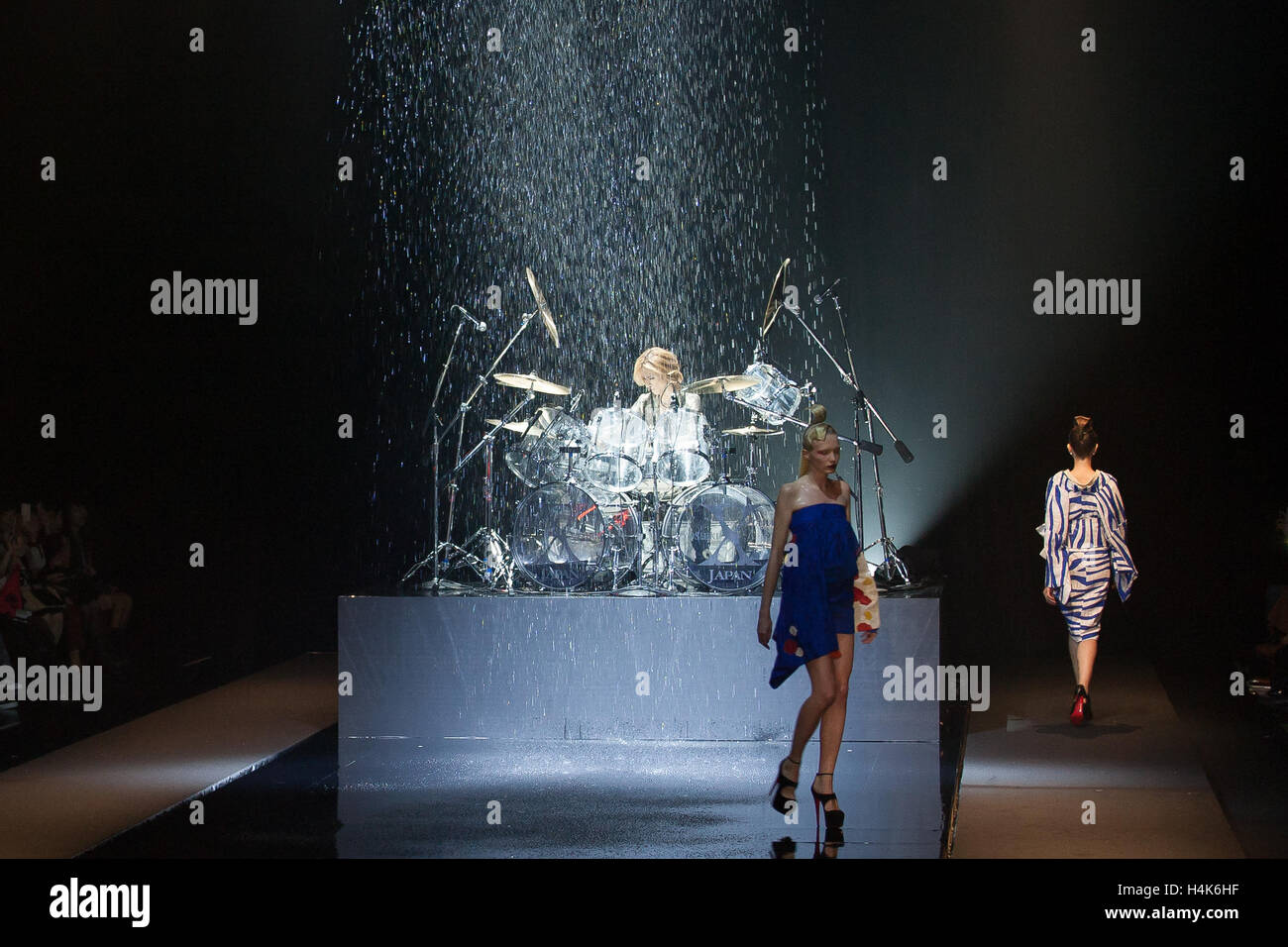 Tokyo, Japan. 17th October, 2016. Japanese rock star Yoshiki of band X ...