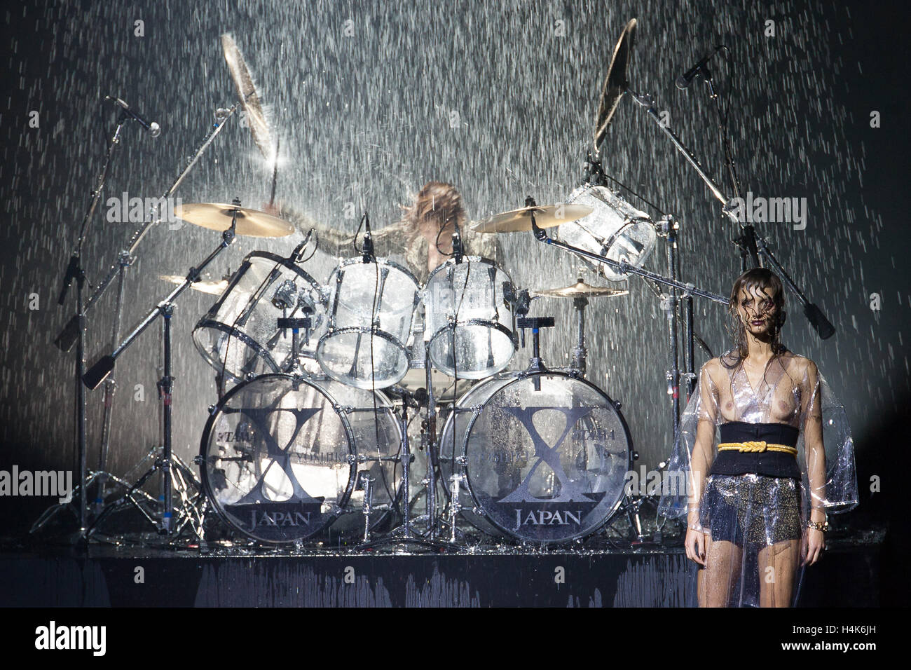 Tokyo, Japan. 17th October, 2016. Japanese rock star Yoshiki of band X ...