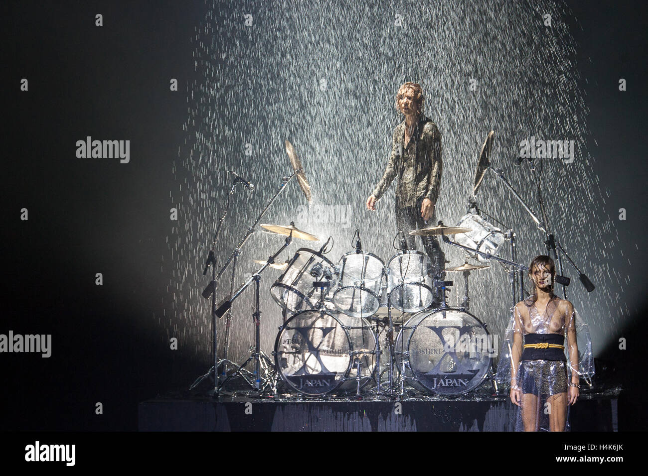 Tokyo, Japan. 17th October, 2016. Japanese rock star Yoshiki of band X ...