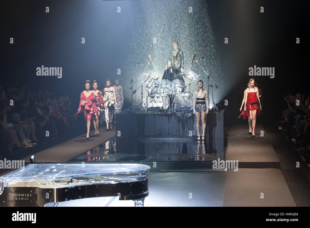 Tokyo, Japan. 17th October, 2016. Japanese rock star Yoshiki of band X ...