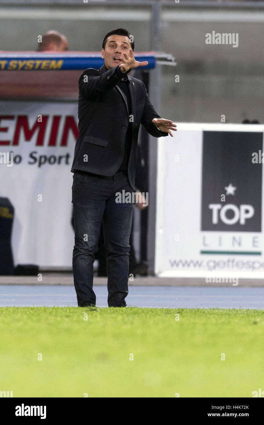 Verona, Italy. 16th Oct, 2016. Vincenzo Montella (Milan) Football ...