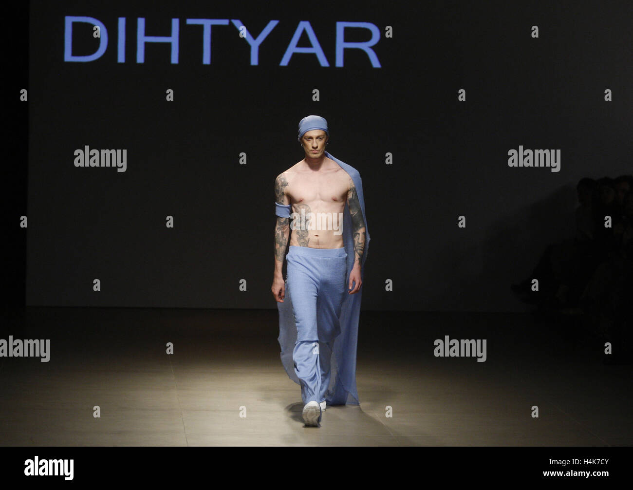 Kiev, Ukraine. 17th Oct, 2016. A model presents a creation by Ukrainian ...