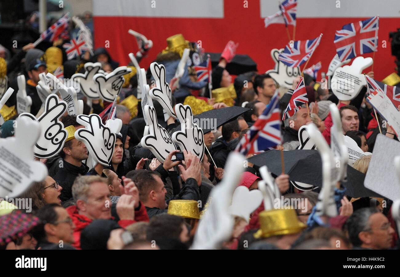 Olympic flags parade hi-res stock photography and images - Alamy