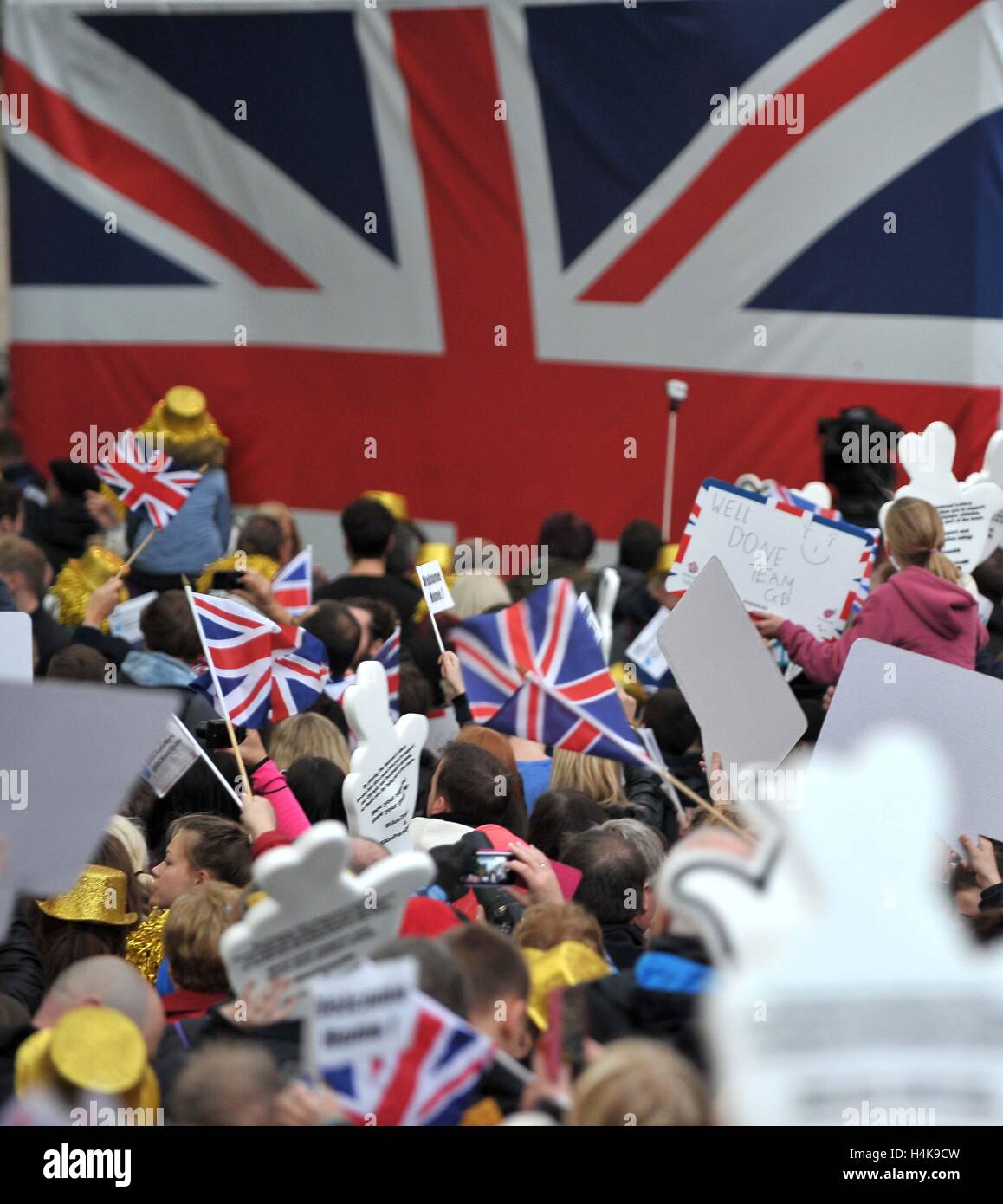 Olympic flags parade hi-res stock photography and images - Alamy