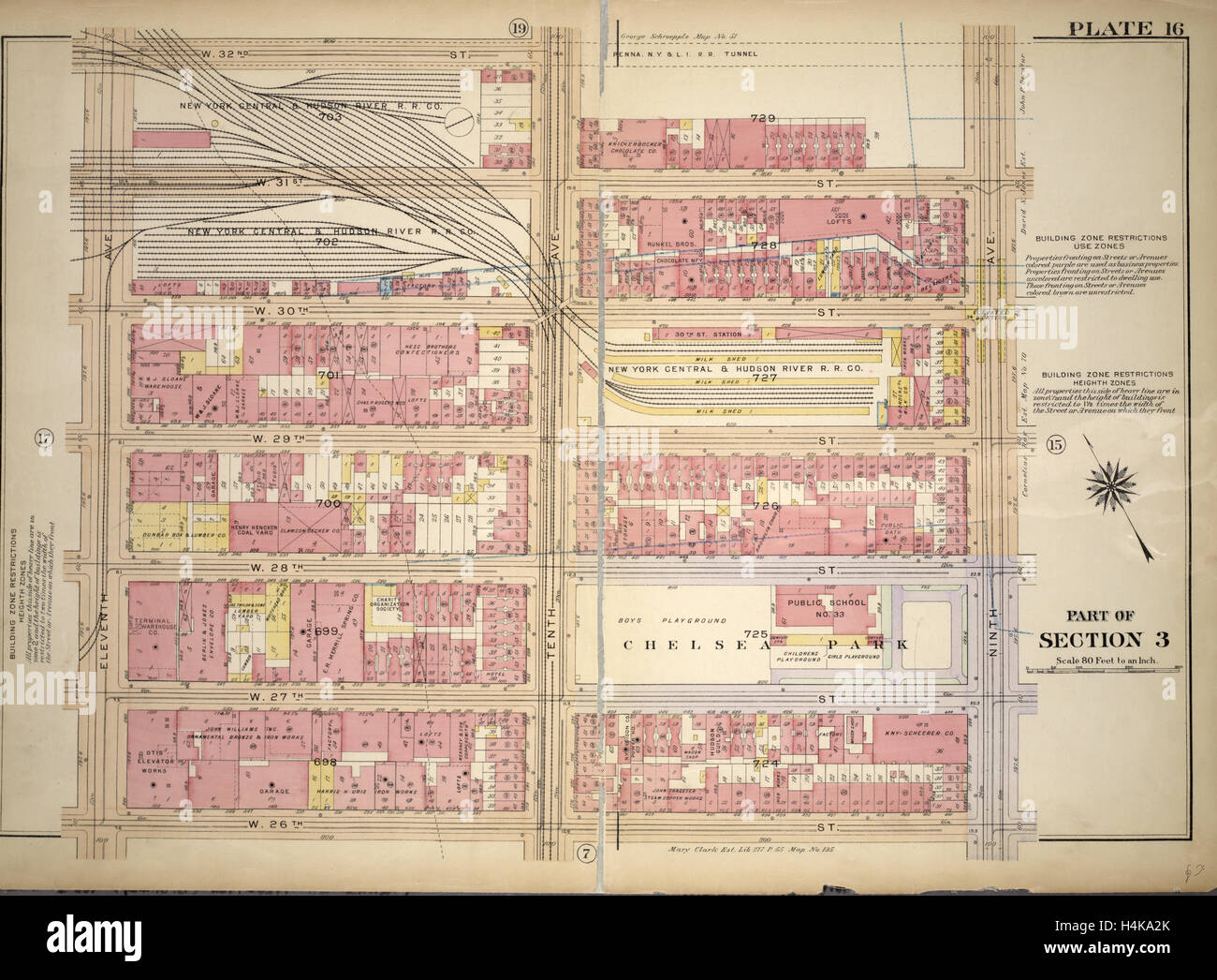 W 32nd street and ninth avenue hi-res stock photography and images - Alamy