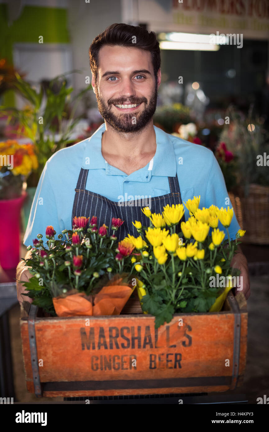 Holding crate hi-res stock photography and images - Alamy