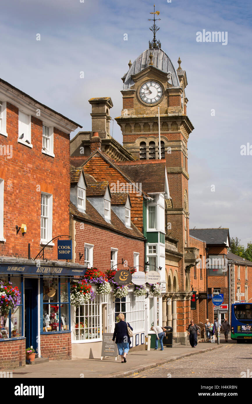 England berkshire hungerford high street hi-res stock photography and ...