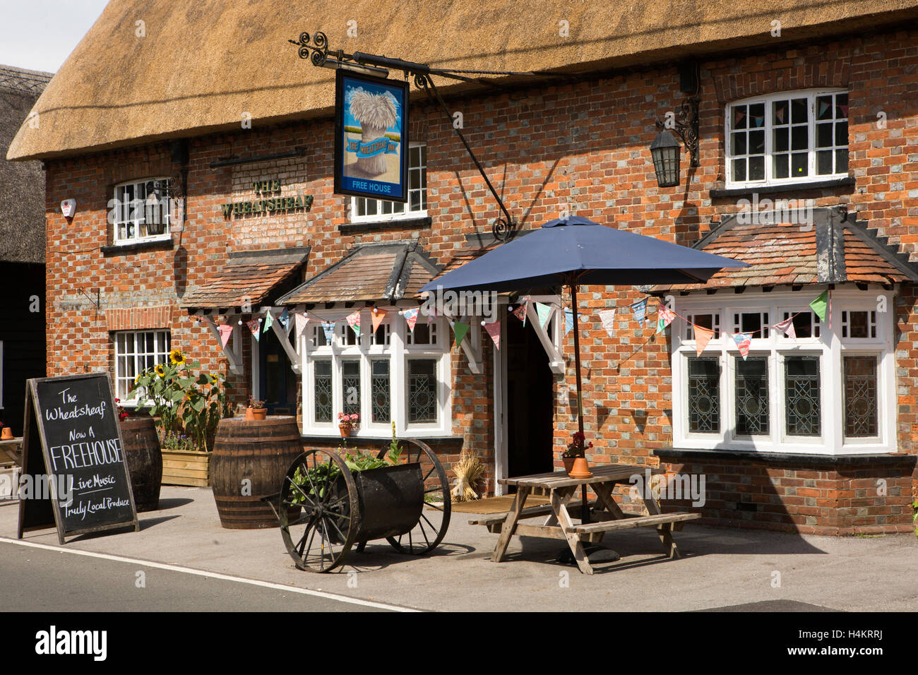 Chilton foliat wiltshire hi-res stock photography and images - Alamy