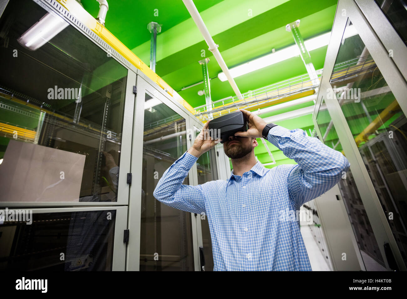 Virtual engineering hi-res stock photography and images - Alamy