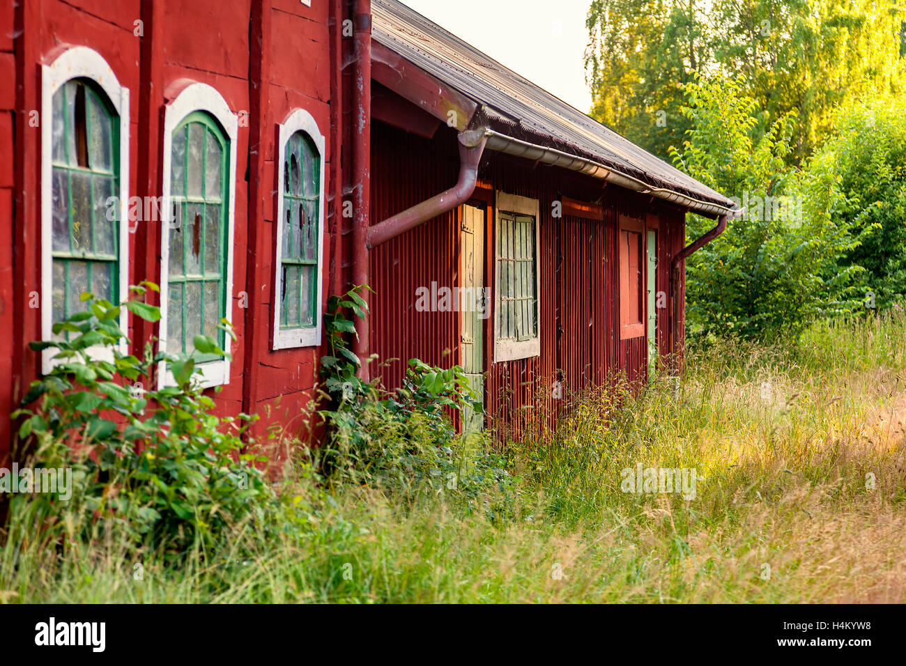 Image of an old abandoned farm in the countryside Stock Photo - Alamy