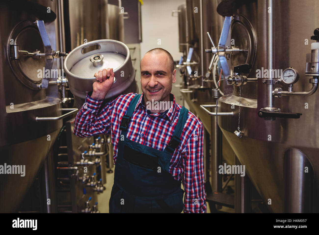 Man carrying beer keg on hi-res stock photography and images - Alamy