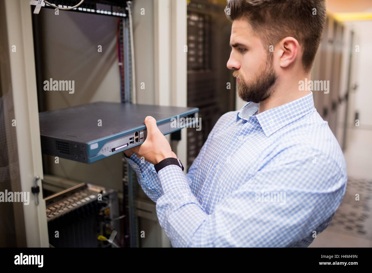 Server rack hi-res stock photography and images - Alamy