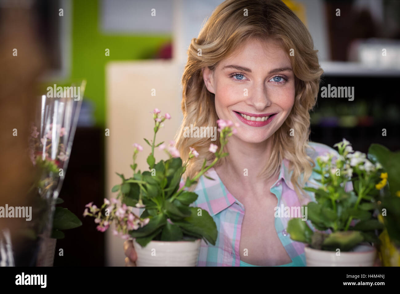 Happy flower pot hi-res stock photography and images - Alamy