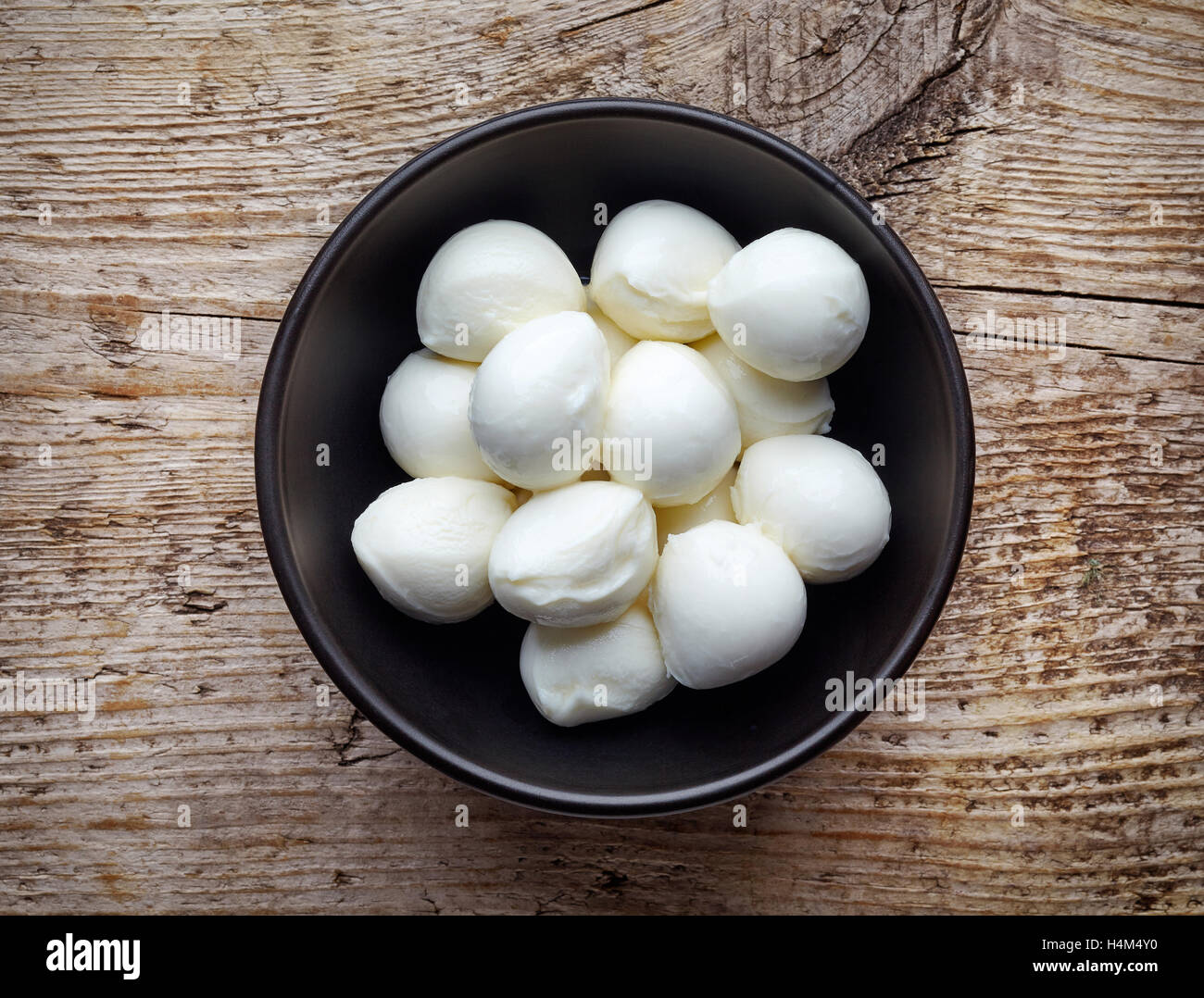 Mozzarella hi-res stock photography and images - Alamy