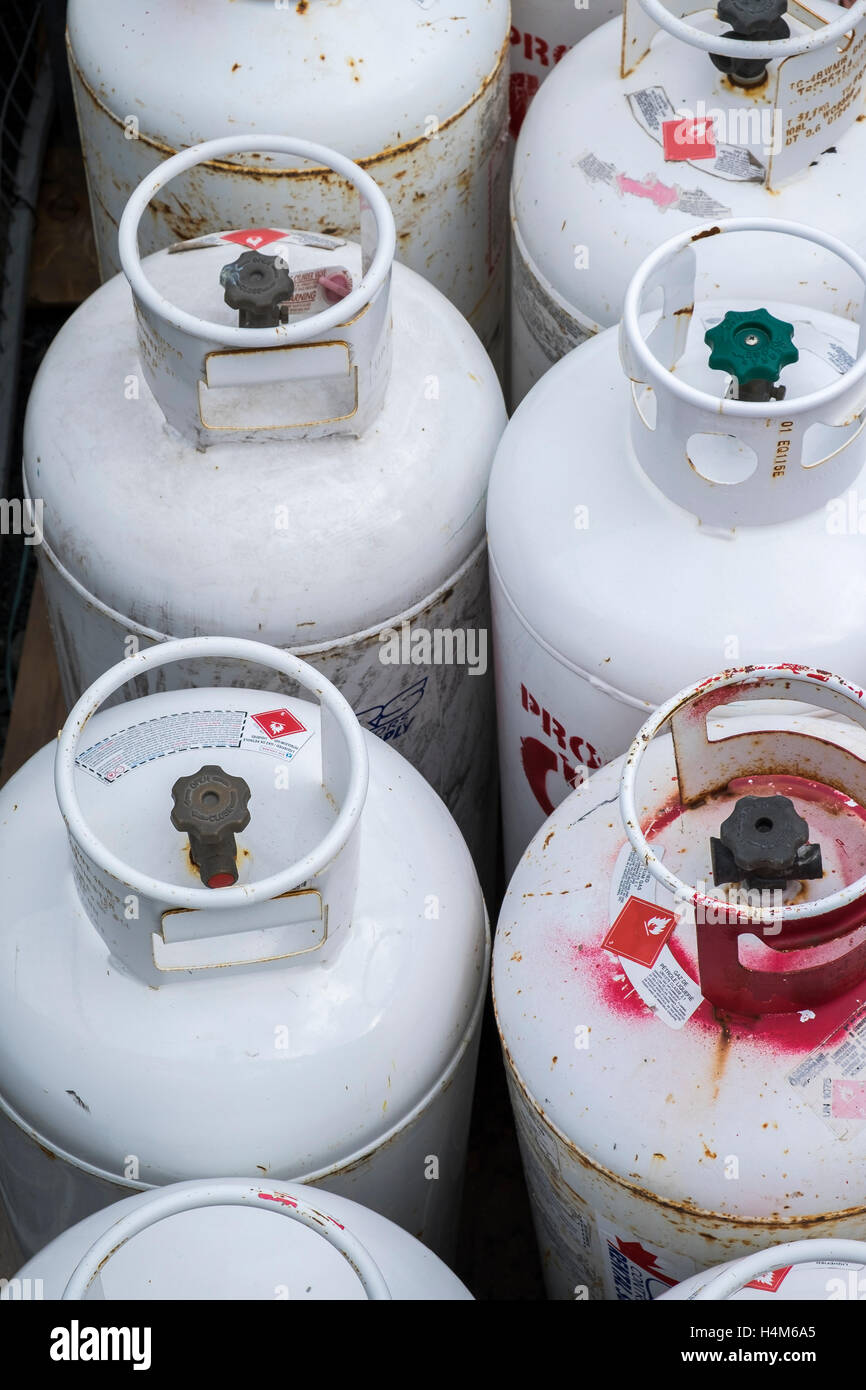 An overhead view of propane tanks Stock Photo - Alamy