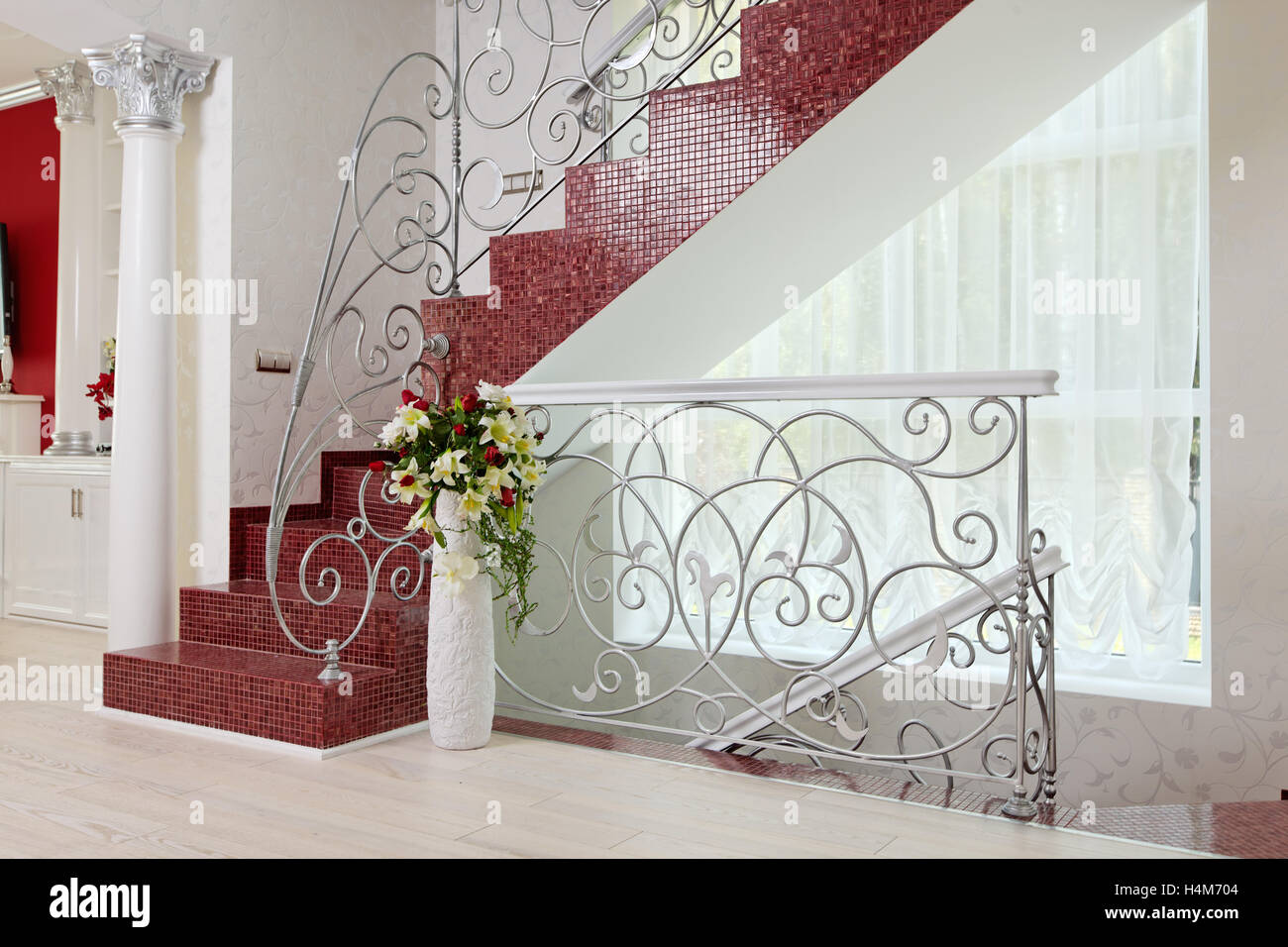 Hall way house interior hi-res stock photography and images - Alamy