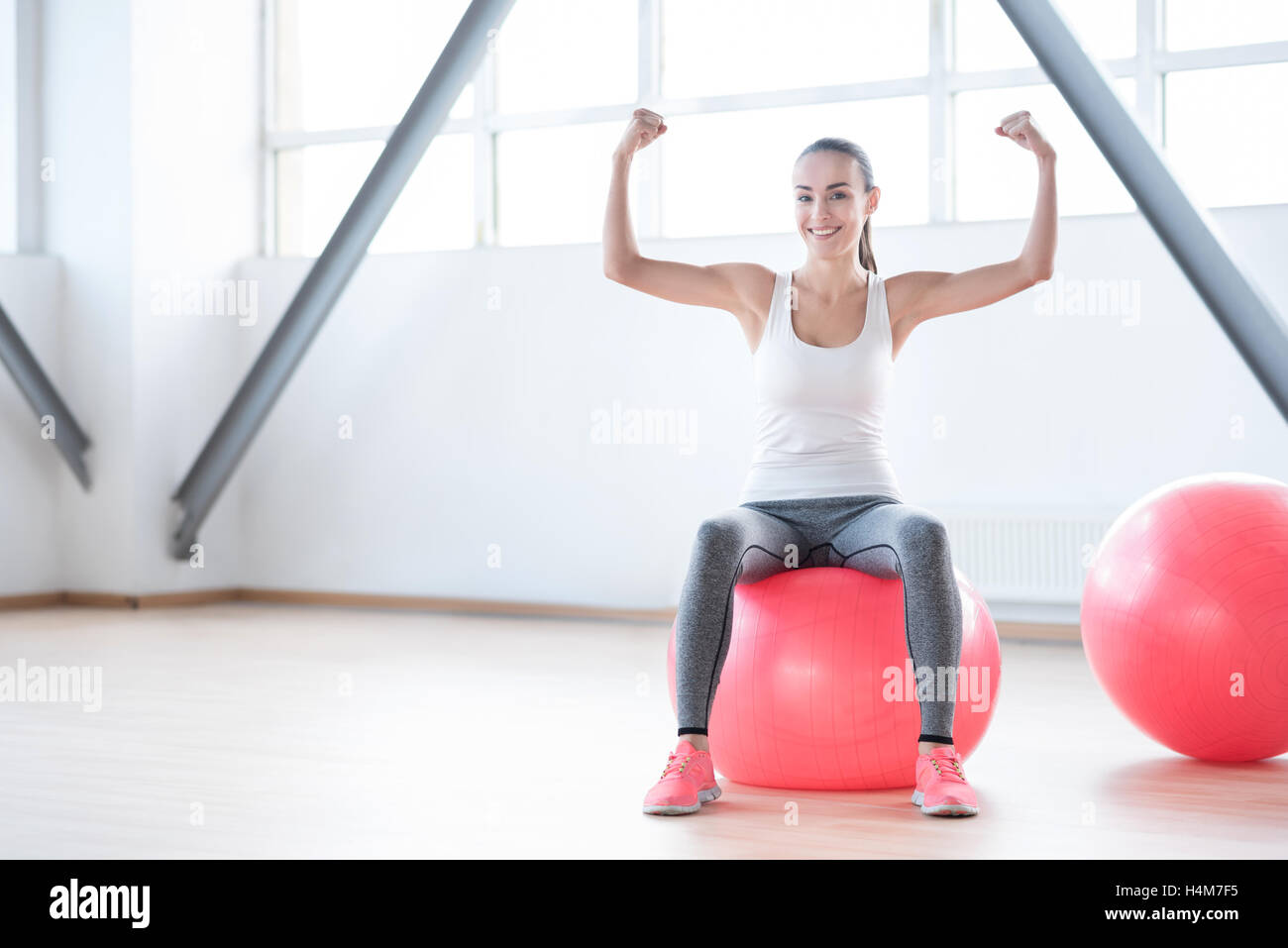 Well built woman hi-res stock photography and images - Alamy