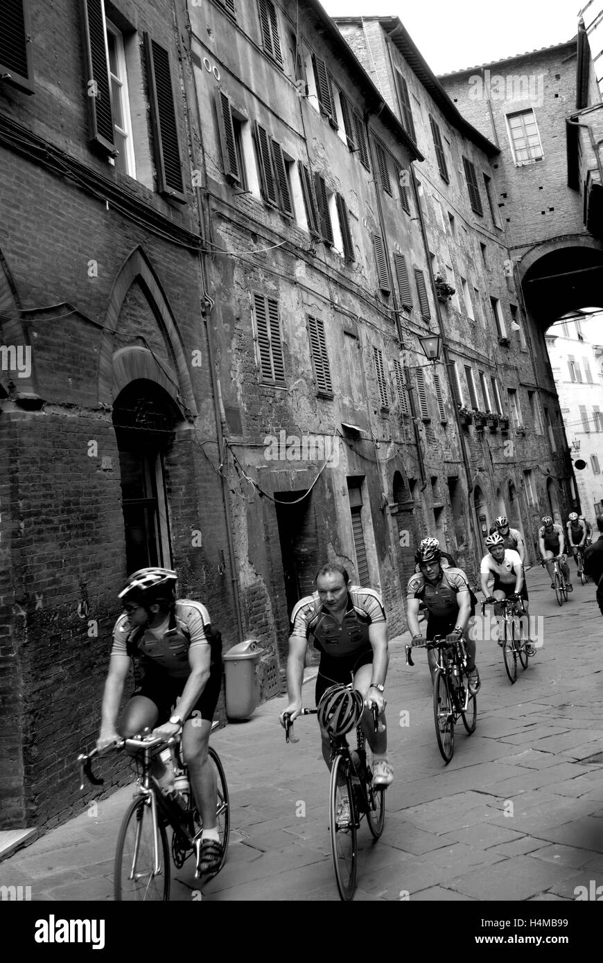 Tour of italy cycle race hi-res stock photography and images - Alamy