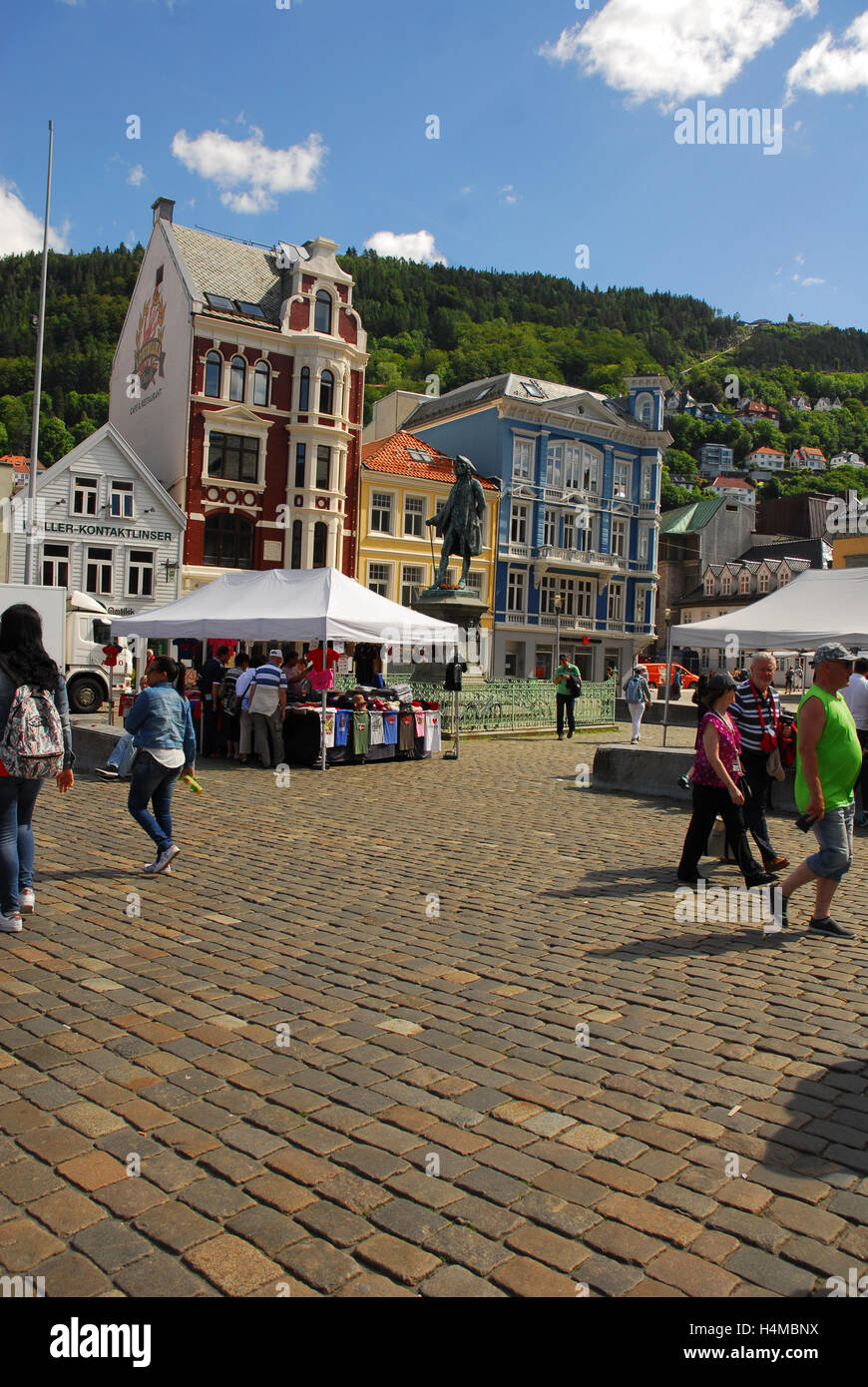 Bergen harbour hi-res stock photography and images - Alamy