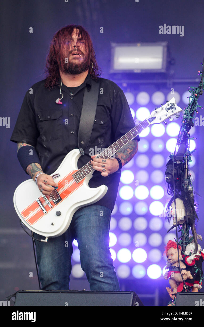 Vocalist Shaun Morgan of Seether performs at 2015 Monster Energy ...