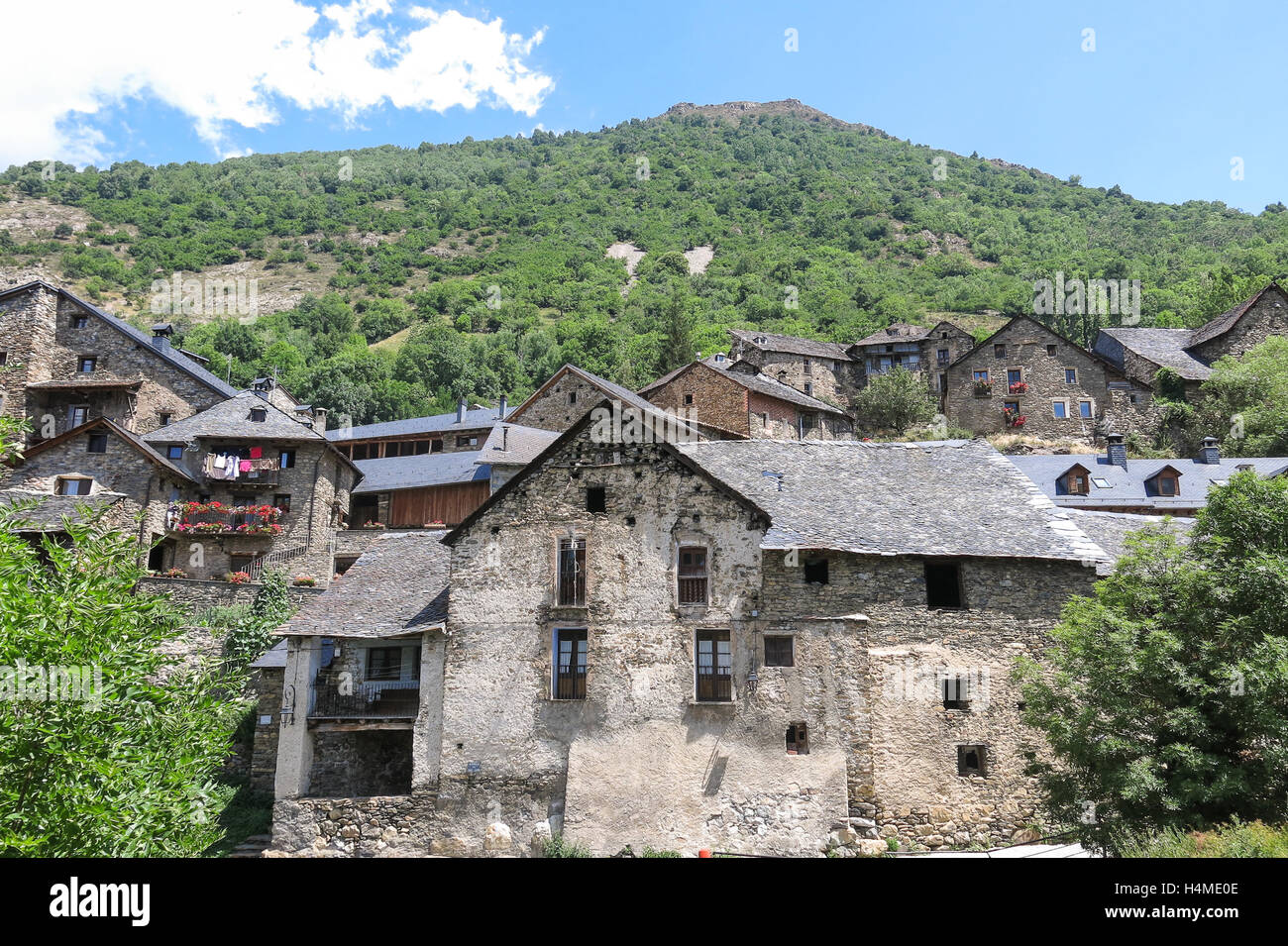 Durro, typical stone village in the Catalan Pyrenees, near the border ...