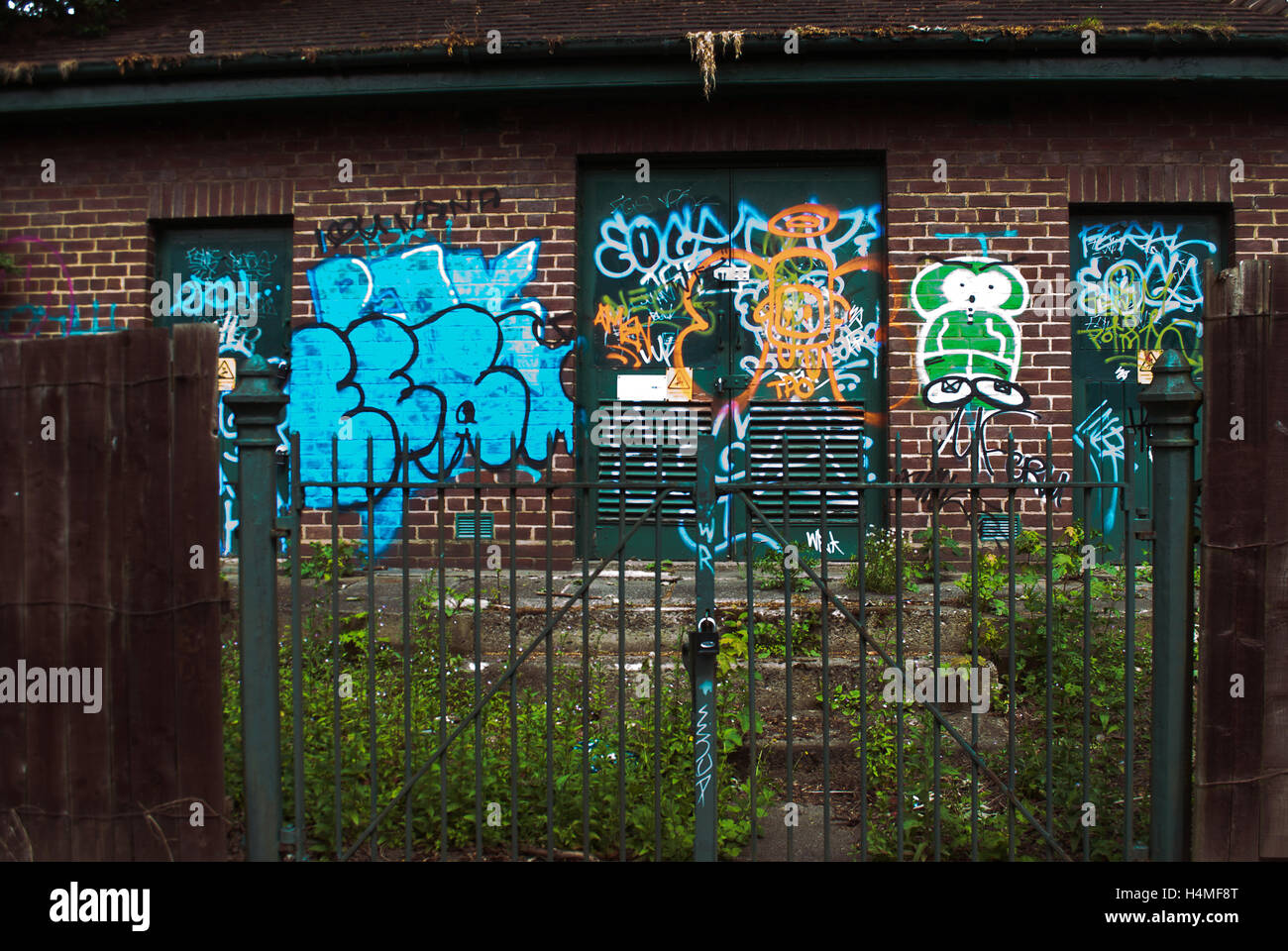 Graffiti on electricity sub station / Vandalism Stock Photo - Alamy