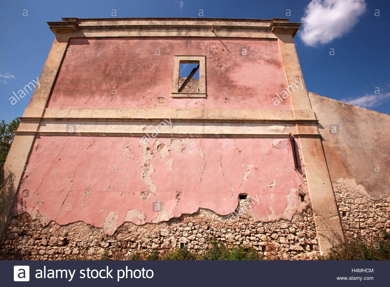 Crumbling Stucco Stock Photos & Crumbling Stucco Stock Images - Alamy