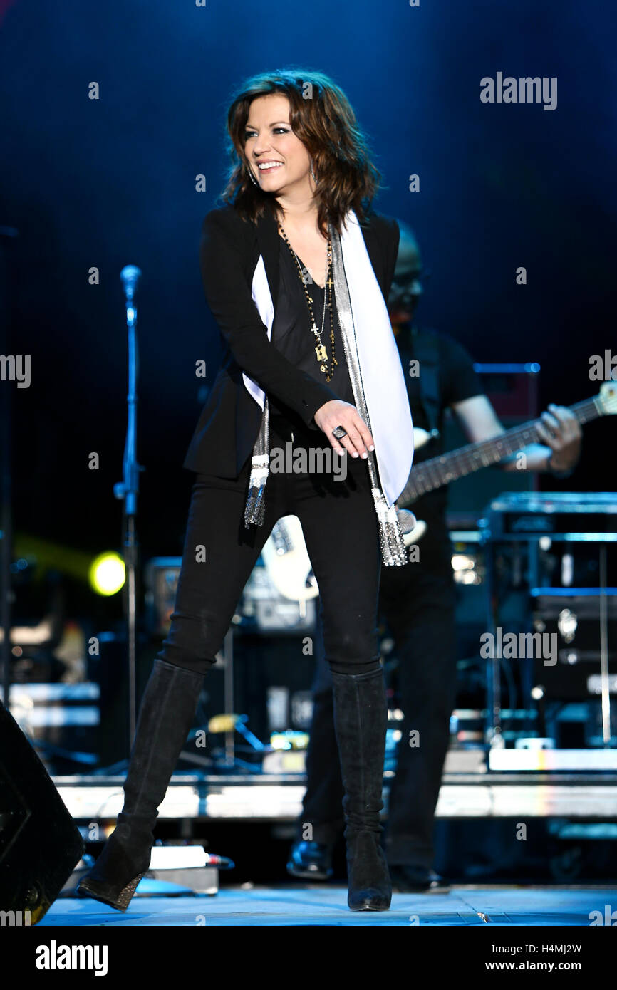 Singer Martina McBride performs during the 4th ACM Party For A Cause ...