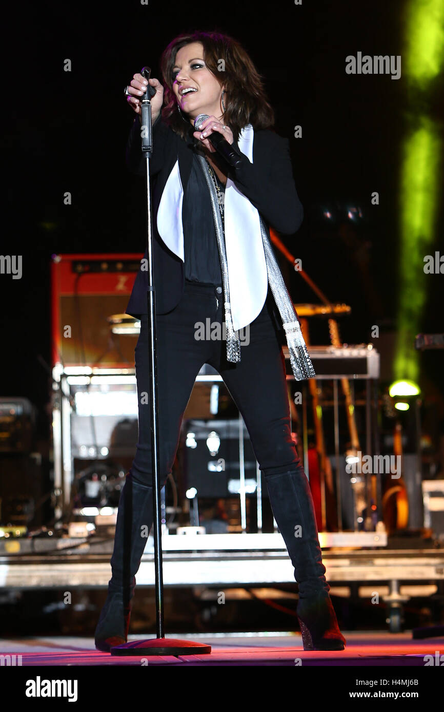 Singer Martina McBride performs during the 4th ACM Party For A Cause ...