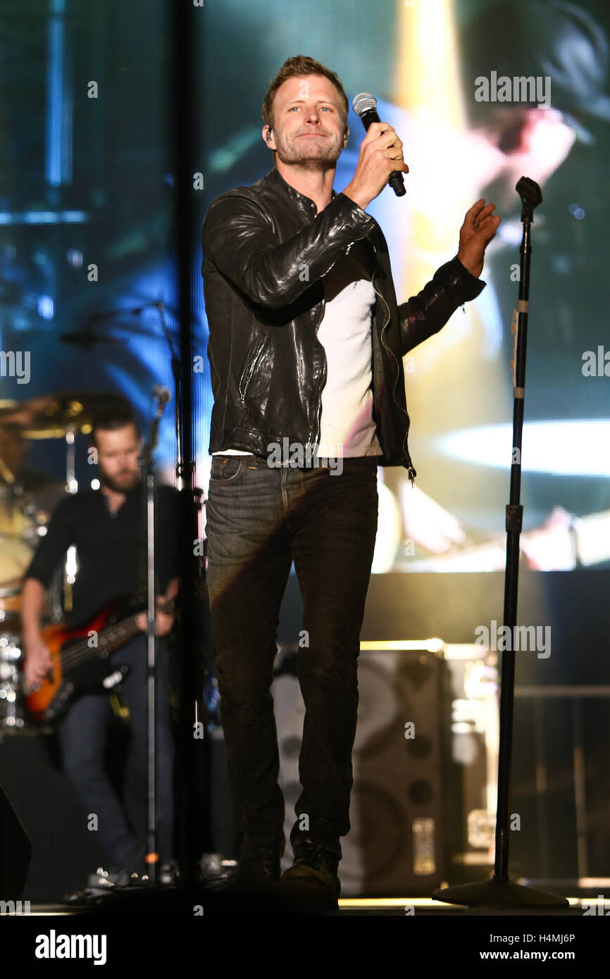 Singer Dierks Bentley performs onstage at the 4th ACM Party for a Cause ...