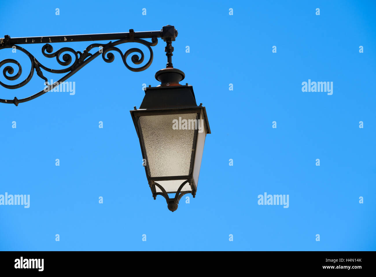 Retro vintage street light Stock Photo - Alamy