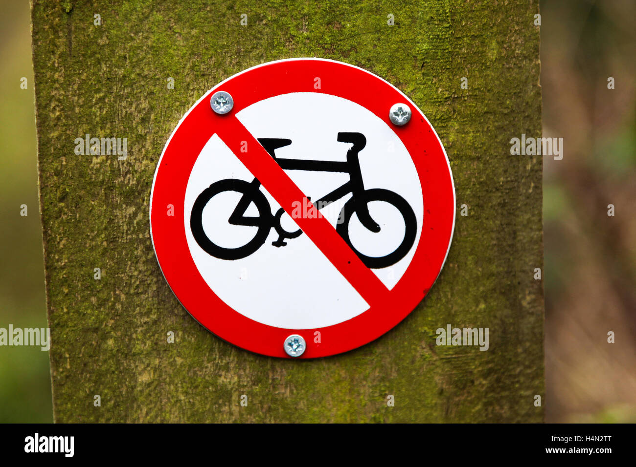No bicycle sign hi-res stock photography and images - Alamy
