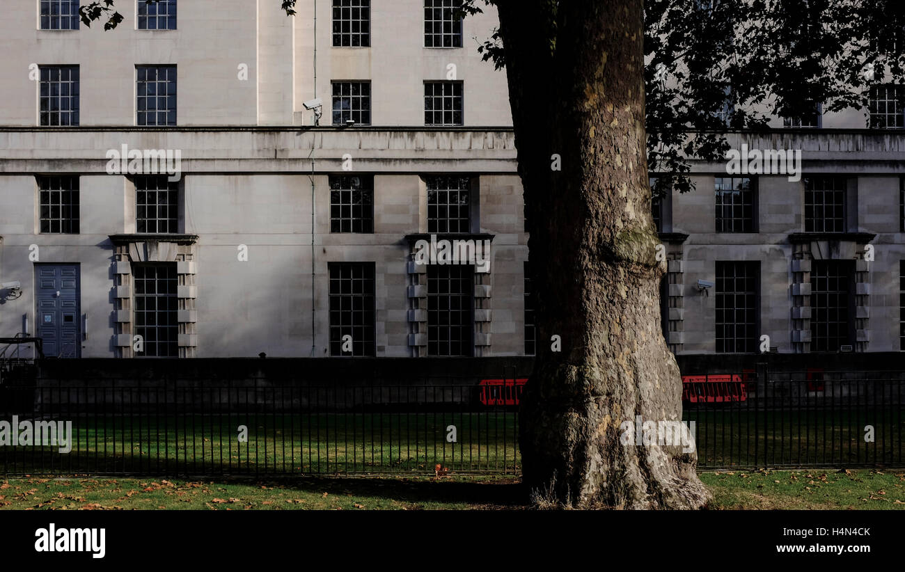 Ministry of Defence Main Building Stock Photo - Alamy