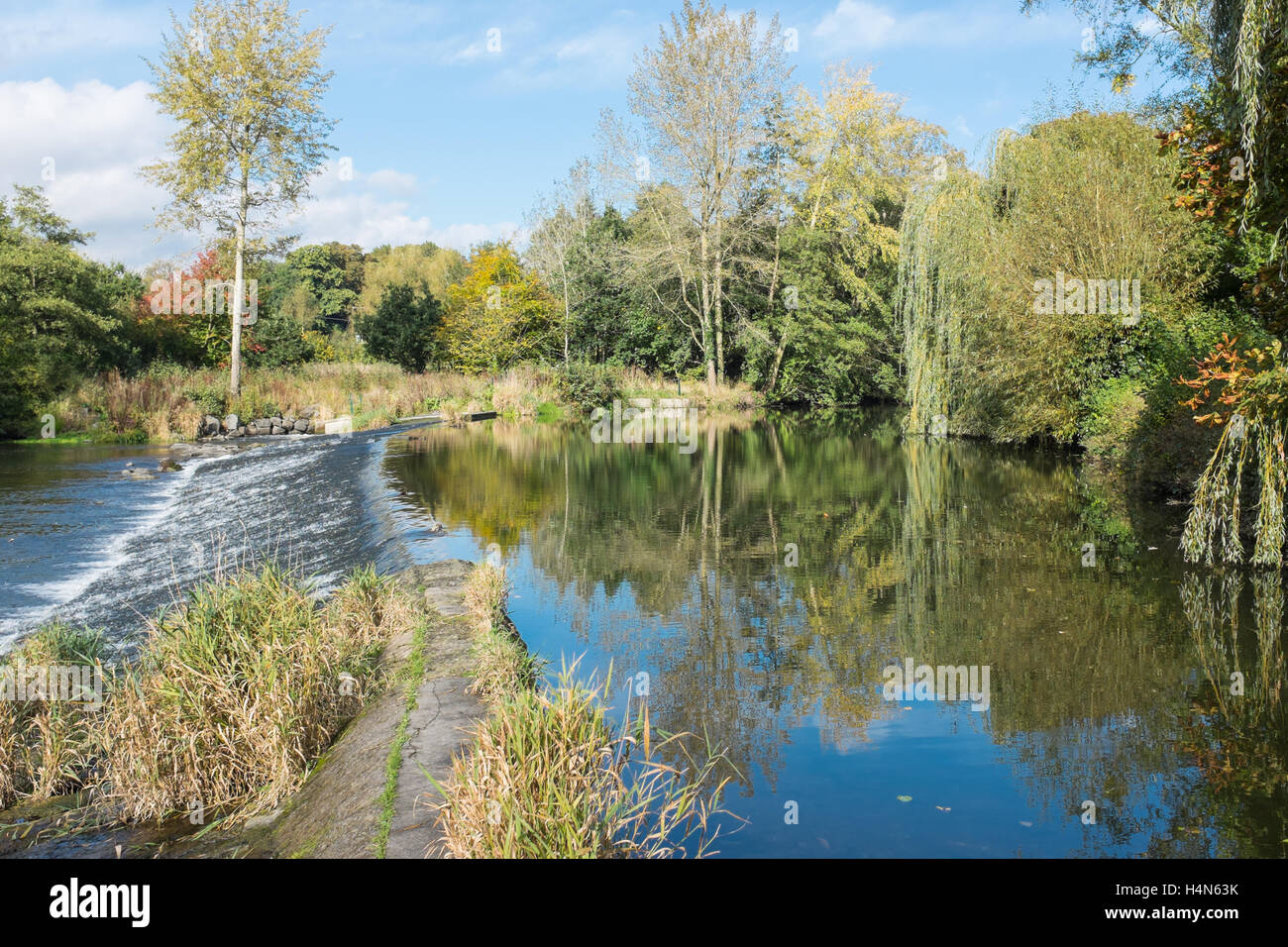 River teme weir hi-res stock photography and images - Alamy