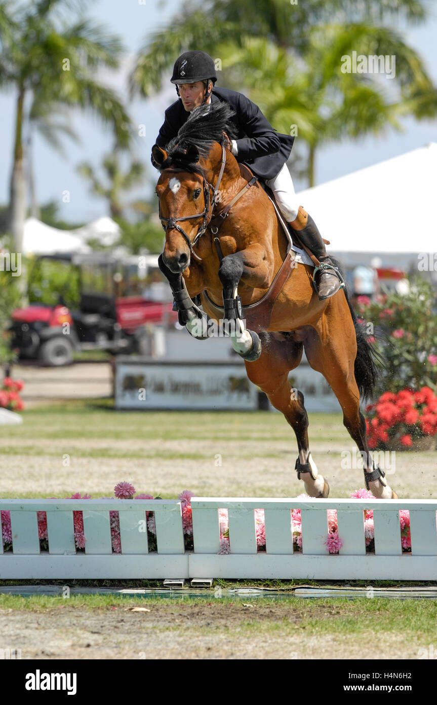 Richard Spooner (USA) riding Ace, Winter Equestrian Festival ...