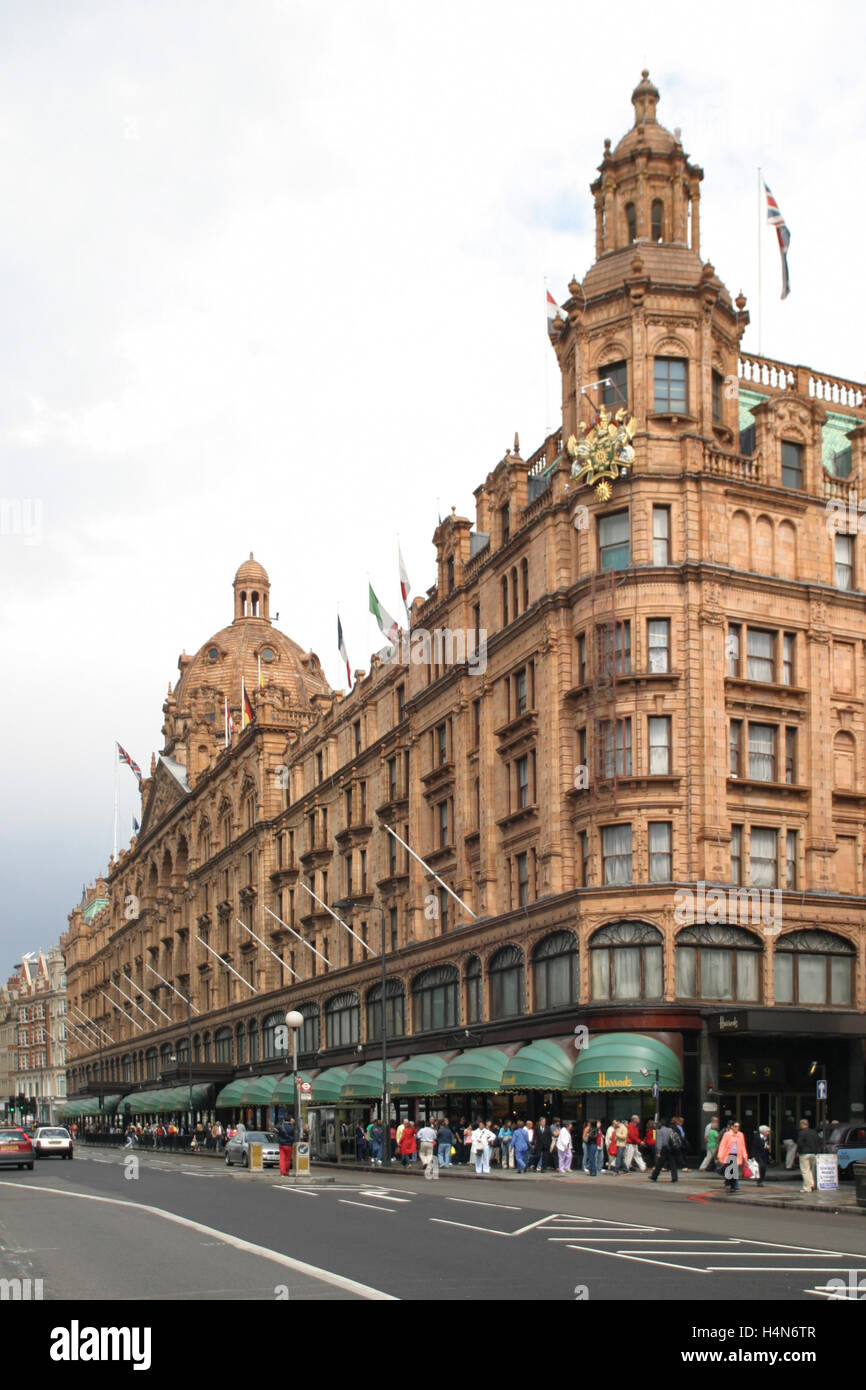 Front elevation facade london hi-res stock photography and images - Alamy