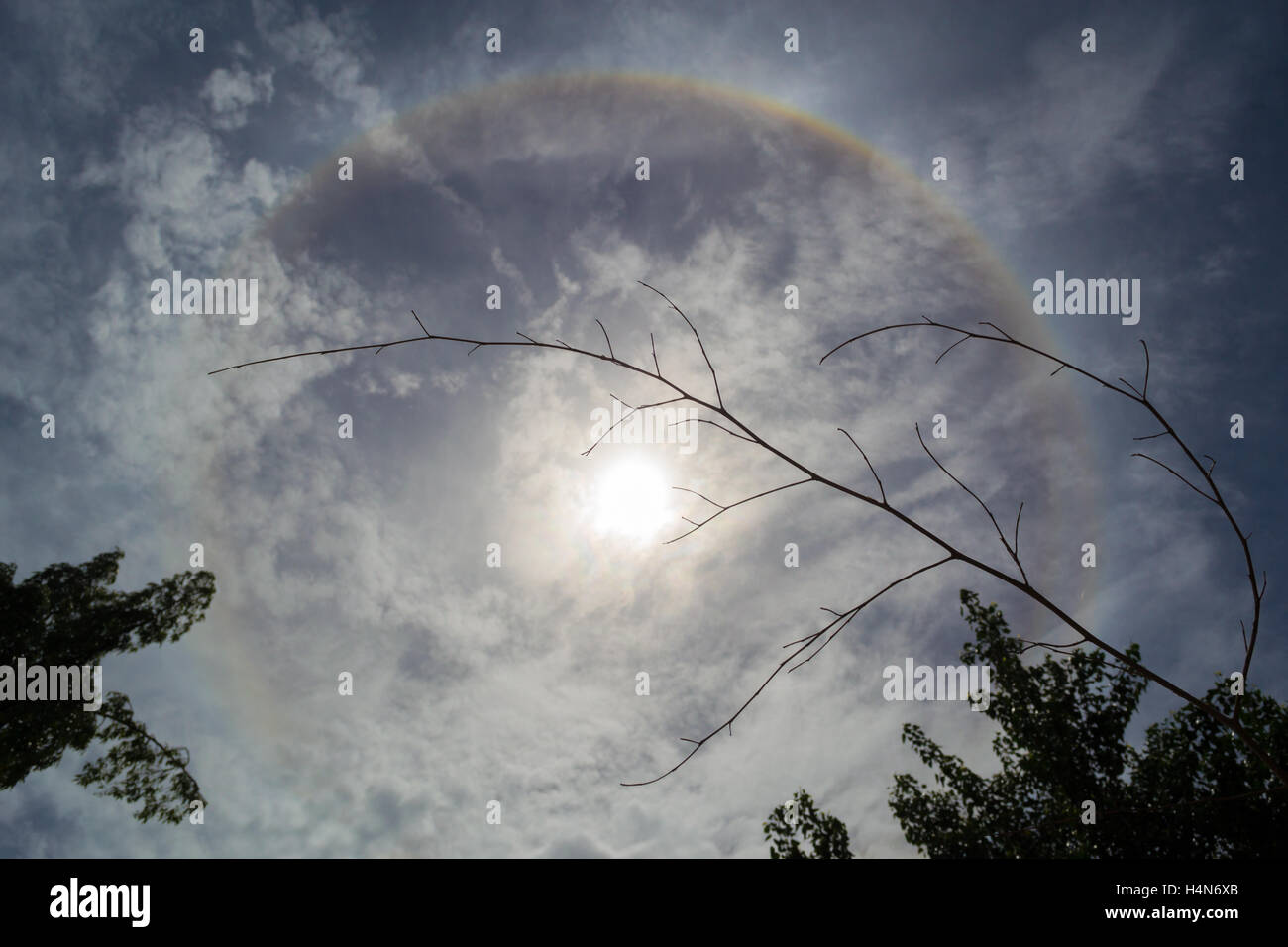 Sun and cloud effect hi-res stock photography and images - Alamy